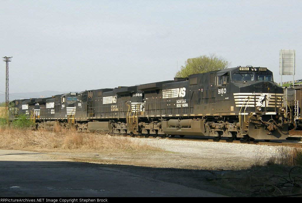Another view of NS's 9160, 9566, 9564 & 9735